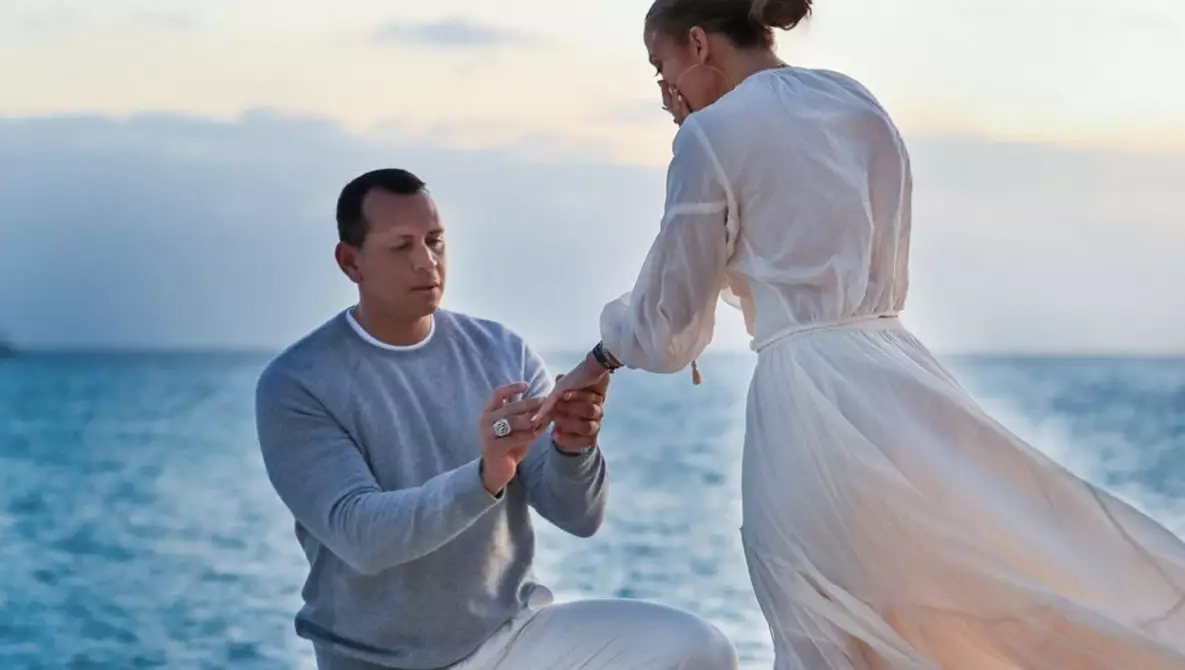 Poto A-Rod sareng J-Lo Akad Nikah Ngabuktoskeun yén Instagram Kanggo Voyours, Sanes Penggemar Seni