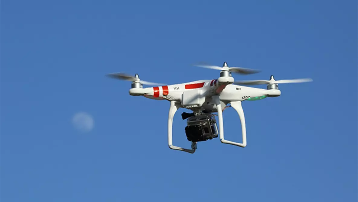 FAA: Beng ba Drone ba Lokela ho Ngolisa ka Hlakola 19, 2016