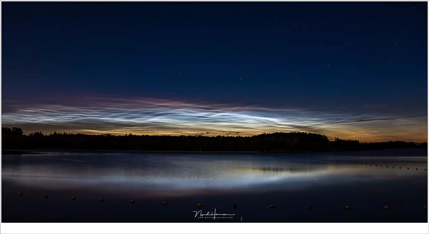 Yees duab Noctilucent Clouds 41217_9
