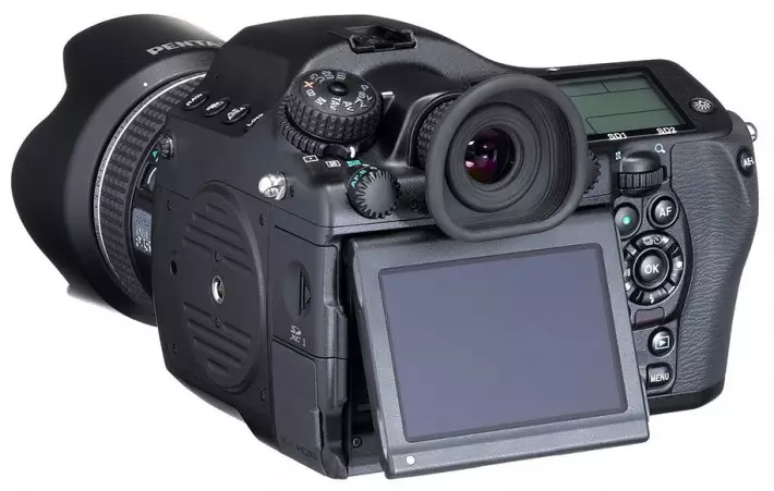 Pentax-645D-2014-урта-формат-камера