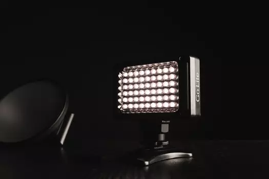 Fstoppers recensioni The Go Lite di Lomel, un sistema di illuminazione a LED ultra compatto 416256_1