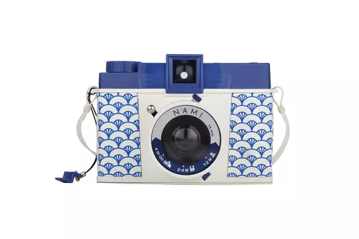 Lomography lancia la Diana F+ Nami Edition: una fotocamera a pellicola medio formato economica 416349_8