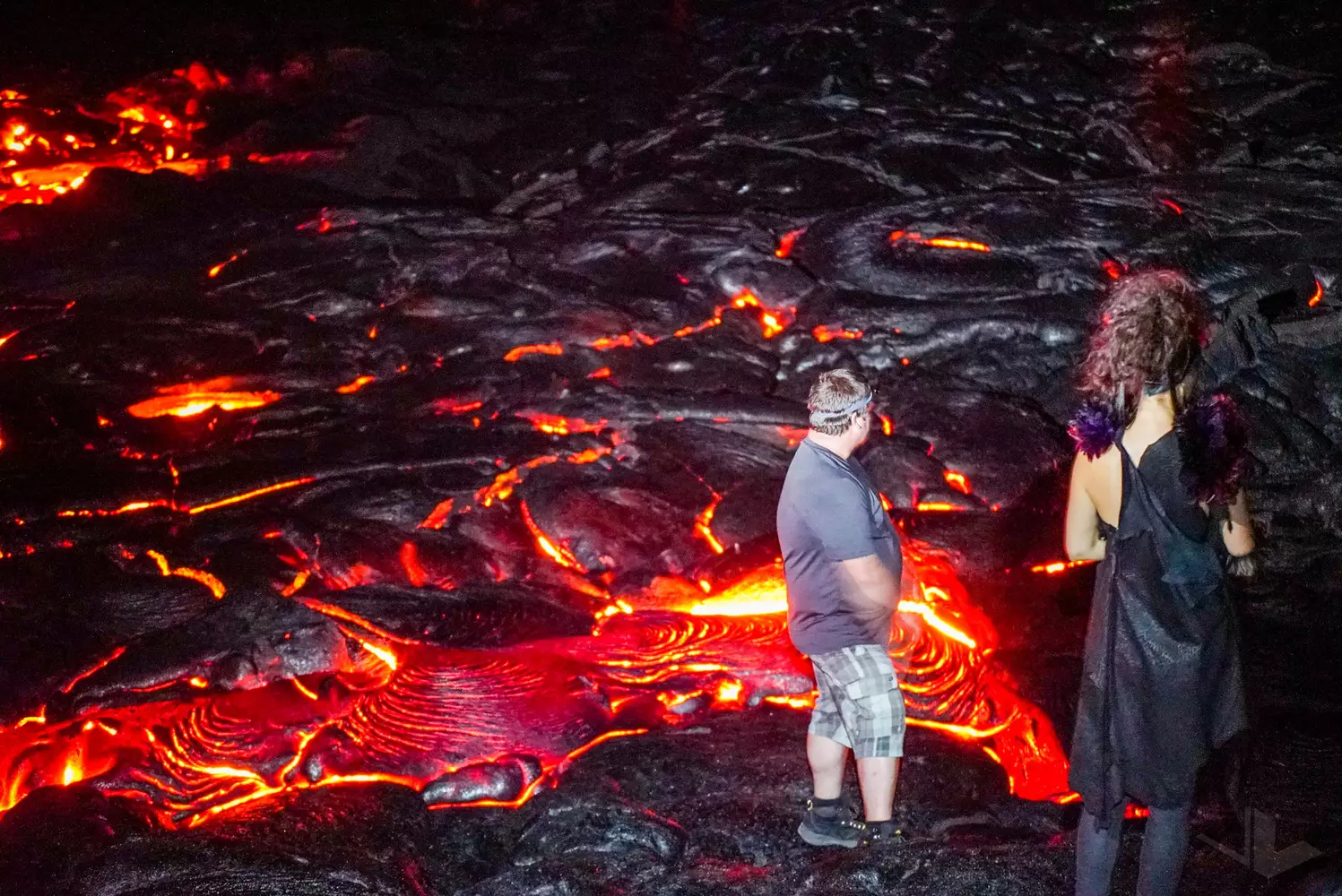 Von Wong fotograferer model på lava i seneste projekt 418610_2
