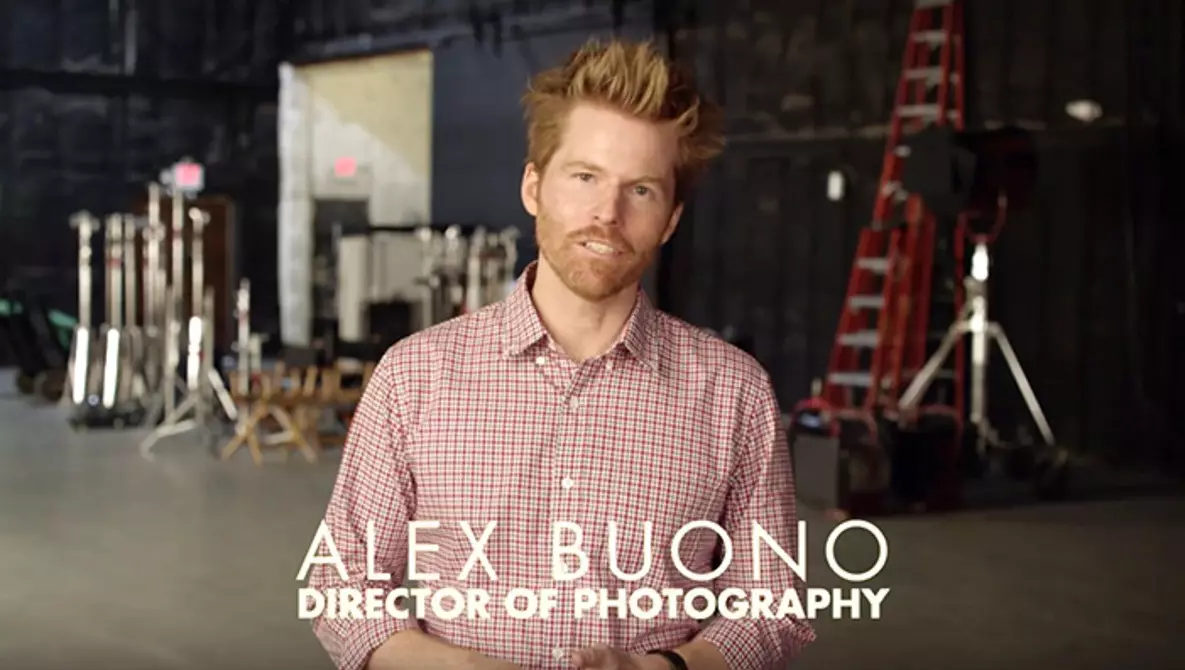 Alex Buono, directeur de la photographie SNL depuis 14 ans, parle de ses débuts, du travail gratuit et des conseils pour les étudiants en cinéma