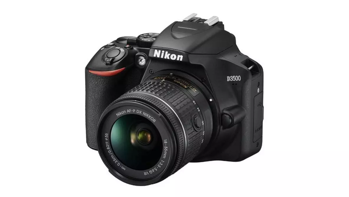 I-Nikon Imemezela i-D3500: Isibuyekezo Esiqinile Sezinga Lokungena Le-APS-C DSLR