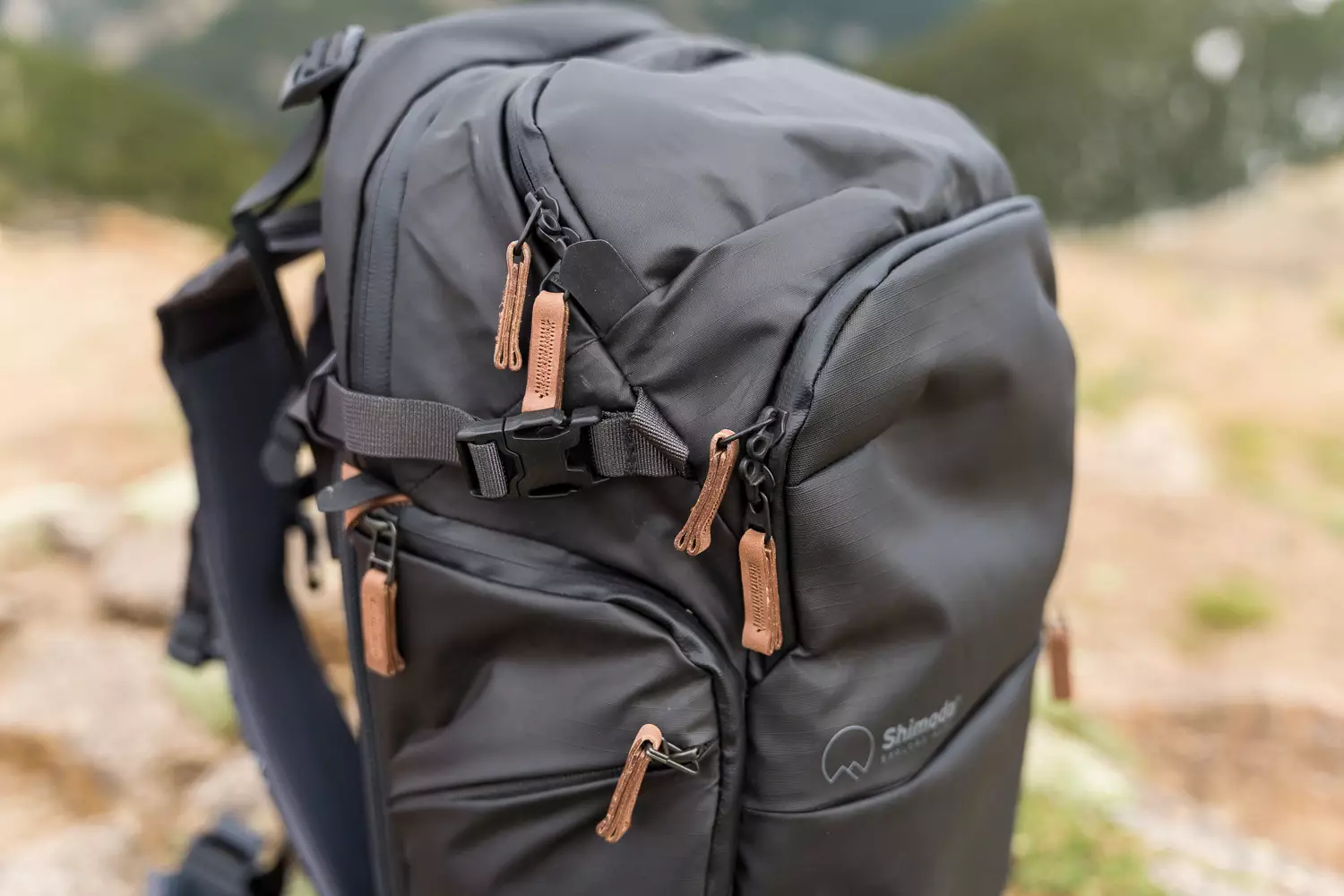 Recenzujemy nowy plecak Shimoda Explore V2: podróżny plecak dla twórców 43349_2