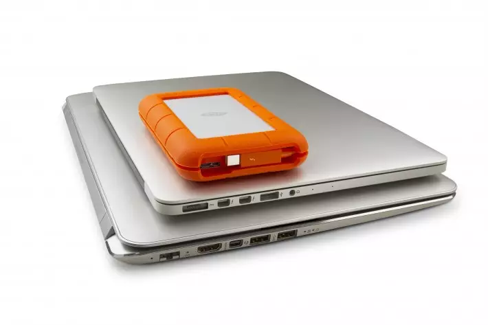 fstoppers lacie rugged ikilinganishwa macbook