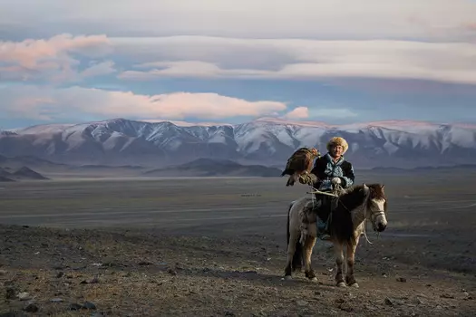 Warisan Mongolian Eagle Hunters Éndah Didokumentasikeun ku Fotografer Sasha Leahovcenco 447069_16