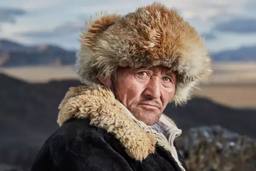 Ang Kabilin sa Mongolian Eagle Hunters Nindot nga Nadokumento sa Photographer nga si Sasha Leahovcenco 447069_21