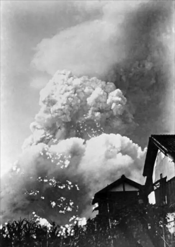 Fotografitë ikonike të pasojave të bombardimeve në Hiroshima 449723_1
