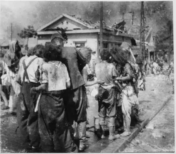 Ikonične fotografije posledic bombnega napada na Hirošimo 449723_3