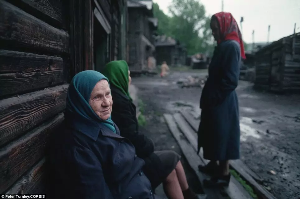 Fotos incríveis do declínio da URSS parecem décadas fora do lugar 460504_5