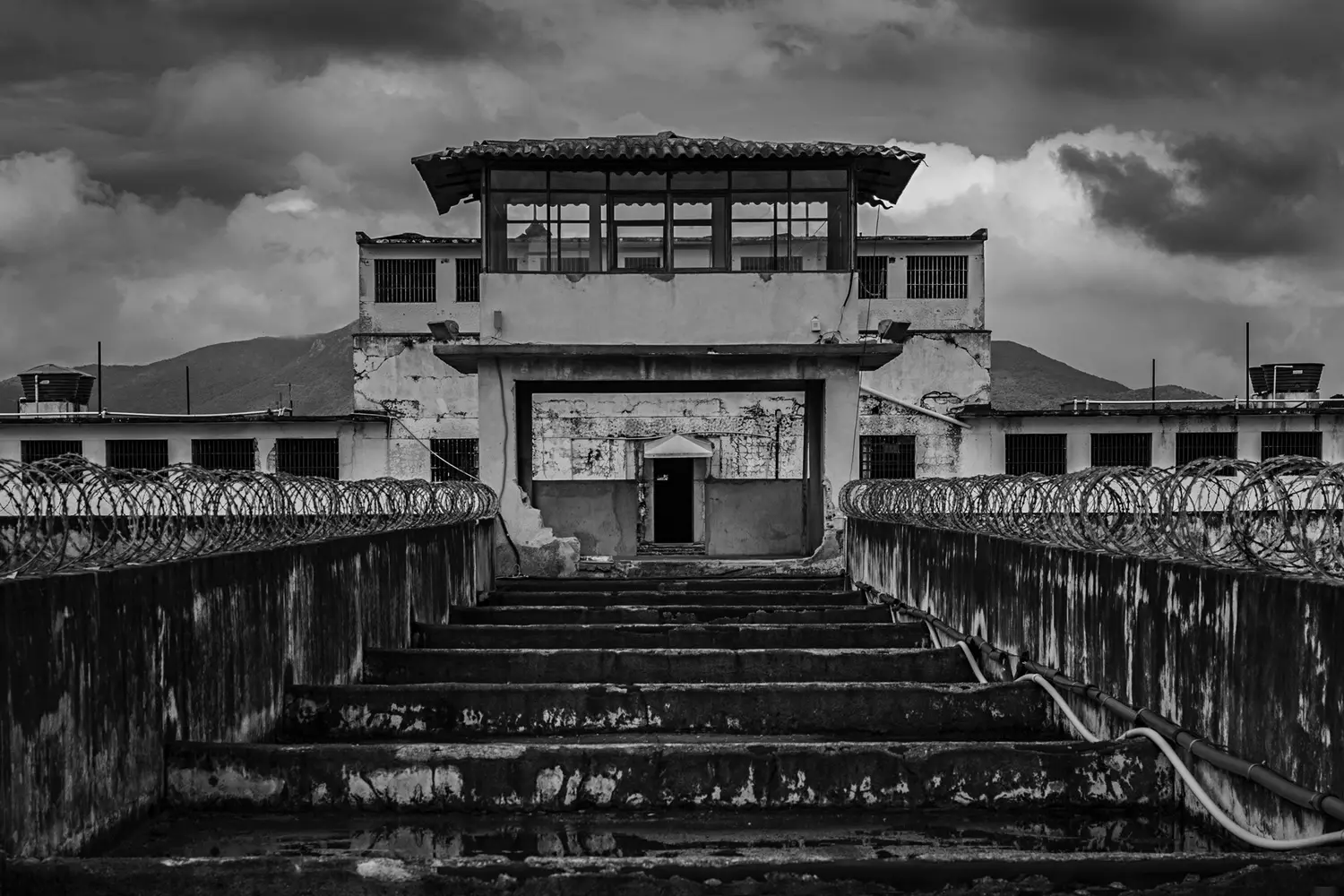 'Dikurung': Mencari Cahaya dan Kemanusiaan Di Dalam Sel Gelap Penjara Brazil 5033_1