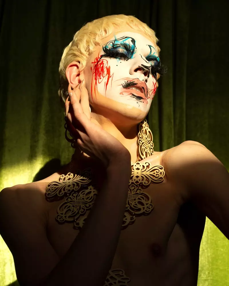 Resadresaka nifanaovana tamin'i Eric Magnussen: The Art of Drag and Photography 5125_4