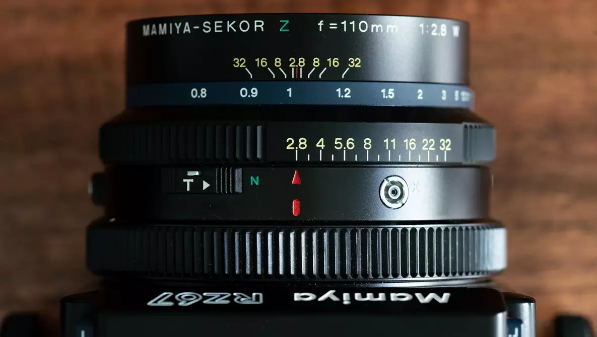 Aħna nirrevedu l-Mamiya RZ67: Format Medju, Modularità, u Sharpness meraviljuż