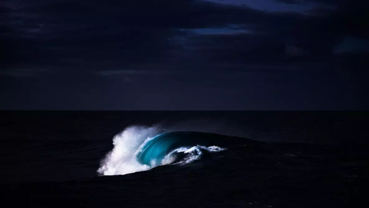 Kuinka kuvata surffausta yöllä