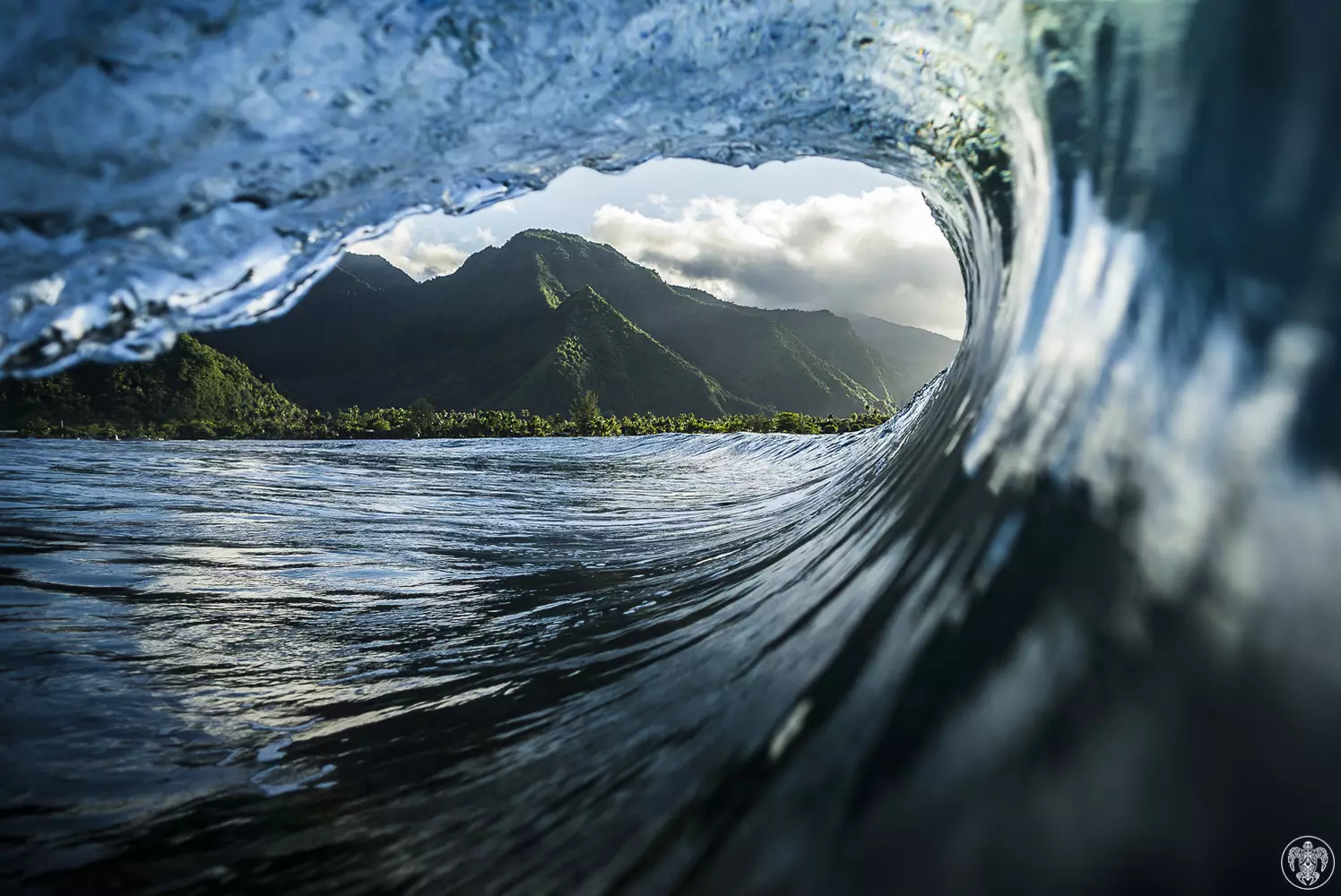 O privire rapidă asupra noii cărți a fotografului de surf Ben Thouard: „Surface” 7251_4