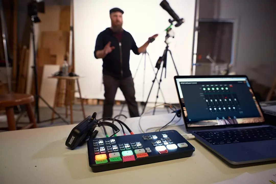 Fstoppers Iwunikanso Blackmagic Design ATEM Mini Pro ISO Live Streaming HDMI Switcher 7334_17