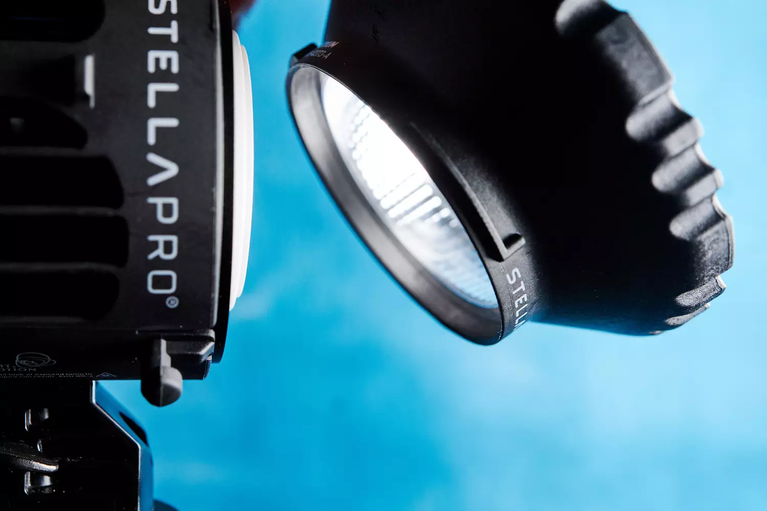 ہم StellaPro Reflex S کا جائزہ لیتے ہیں: تصویر اور ویڈیو بنانے والوں کے لیے ایک دلچسپ ہائبرڈ LED فلیش 7426_4