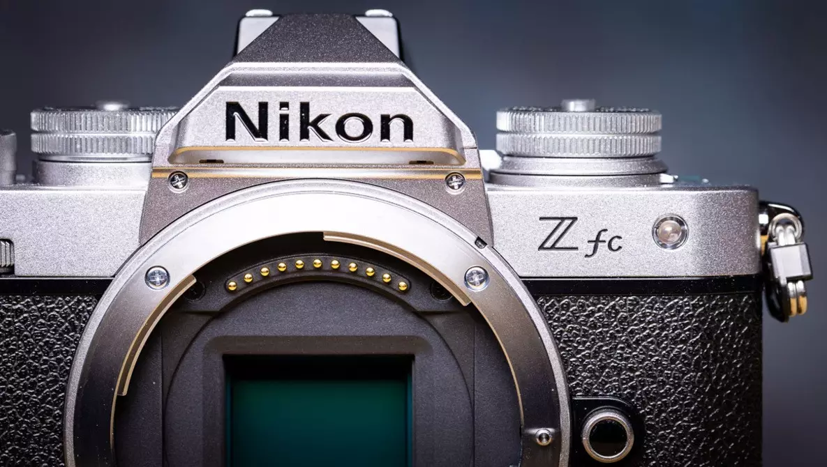 Nikon Z fc жөнүндө менин обзорум: ретро стили кандайдыр бир маанини кошобу?